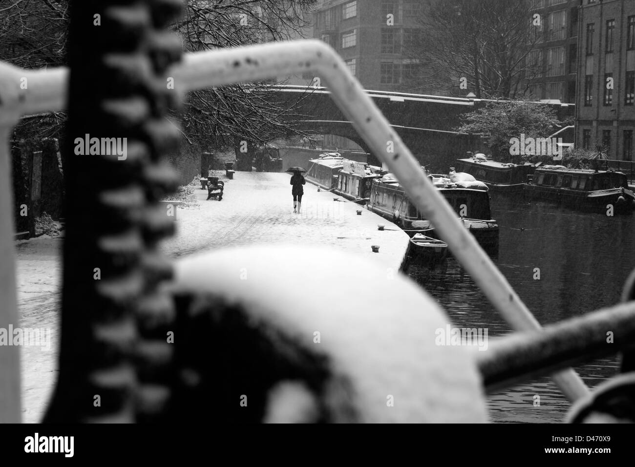 The city barge london Black and White Stock Photos & Images - Alamy