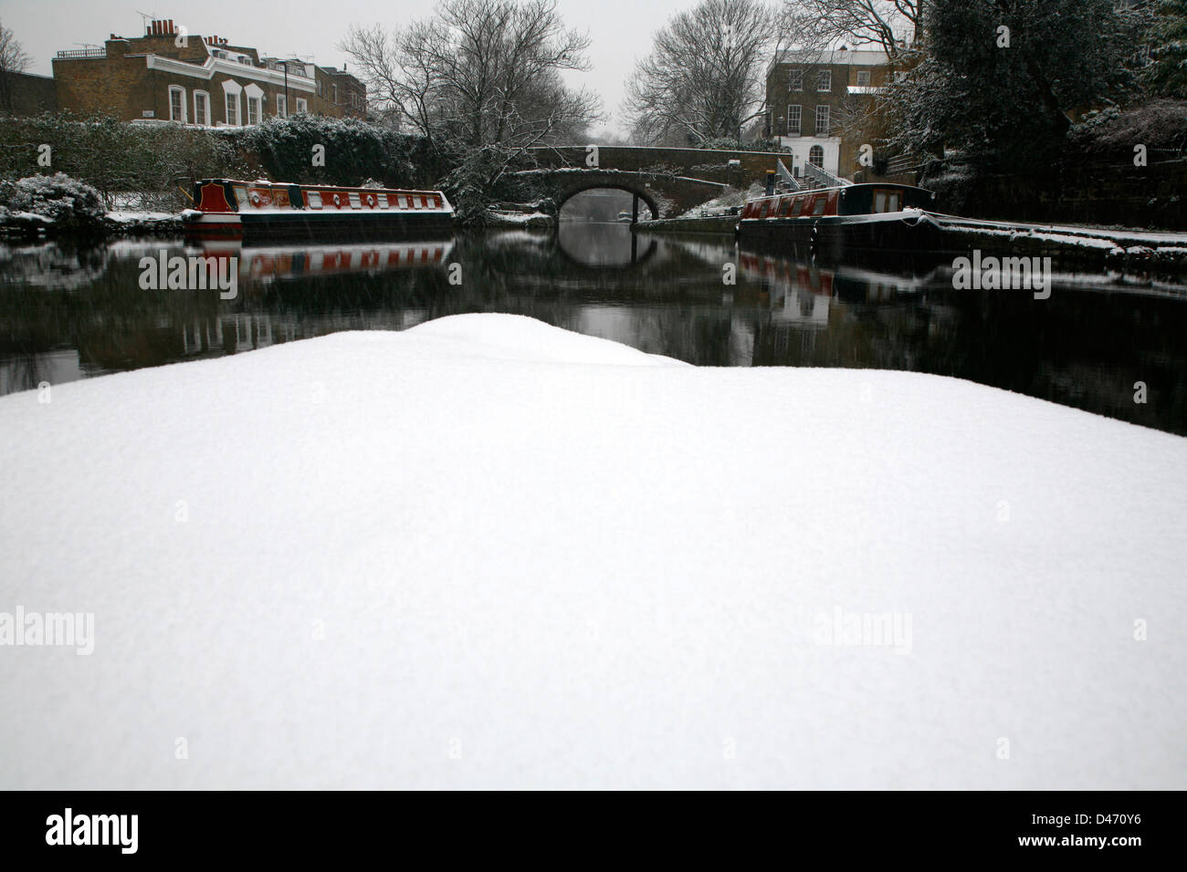 Regen't canal islington hi-res stock photography and images - Alamy