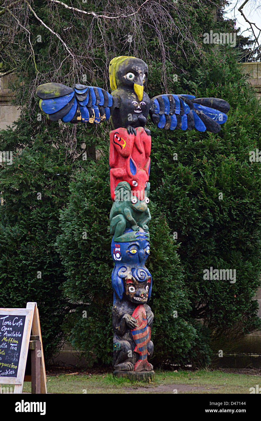 Colorful Totem Pole Stock Photo - Alamy