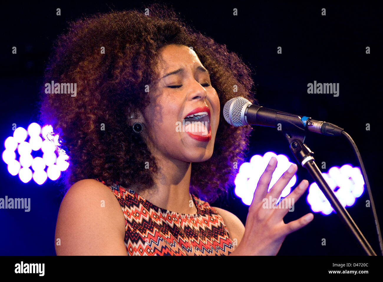 Black Singer With Afro High Resolution Stock Photography and Images - Alamy