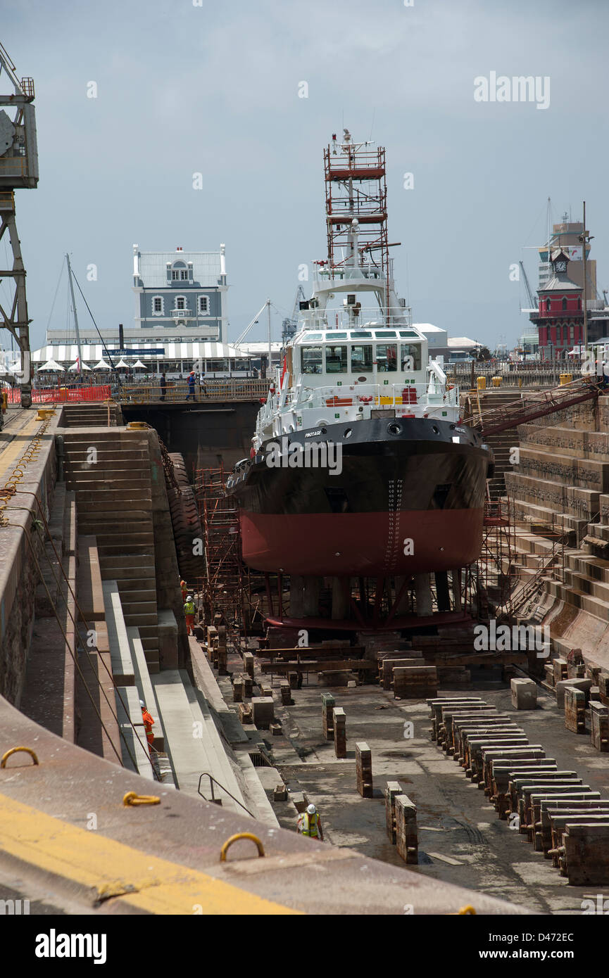 Tug boat in dry dock hi-res stock photography and images - Alamy