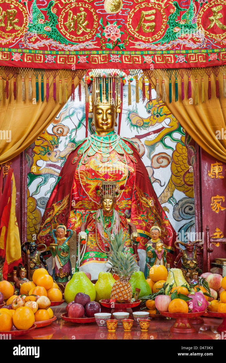 China, Hong Kong, Stanley, Man Mo Temple, Statue of Man Mo Goddess ...