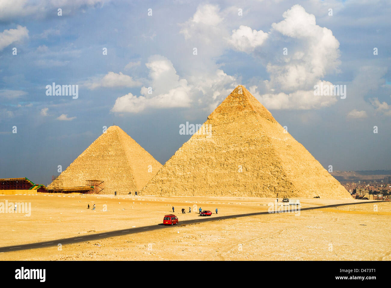 Pyramids at Giza, Cairo, Egypt - pyramids of Khufu (Great Pyramid ...
