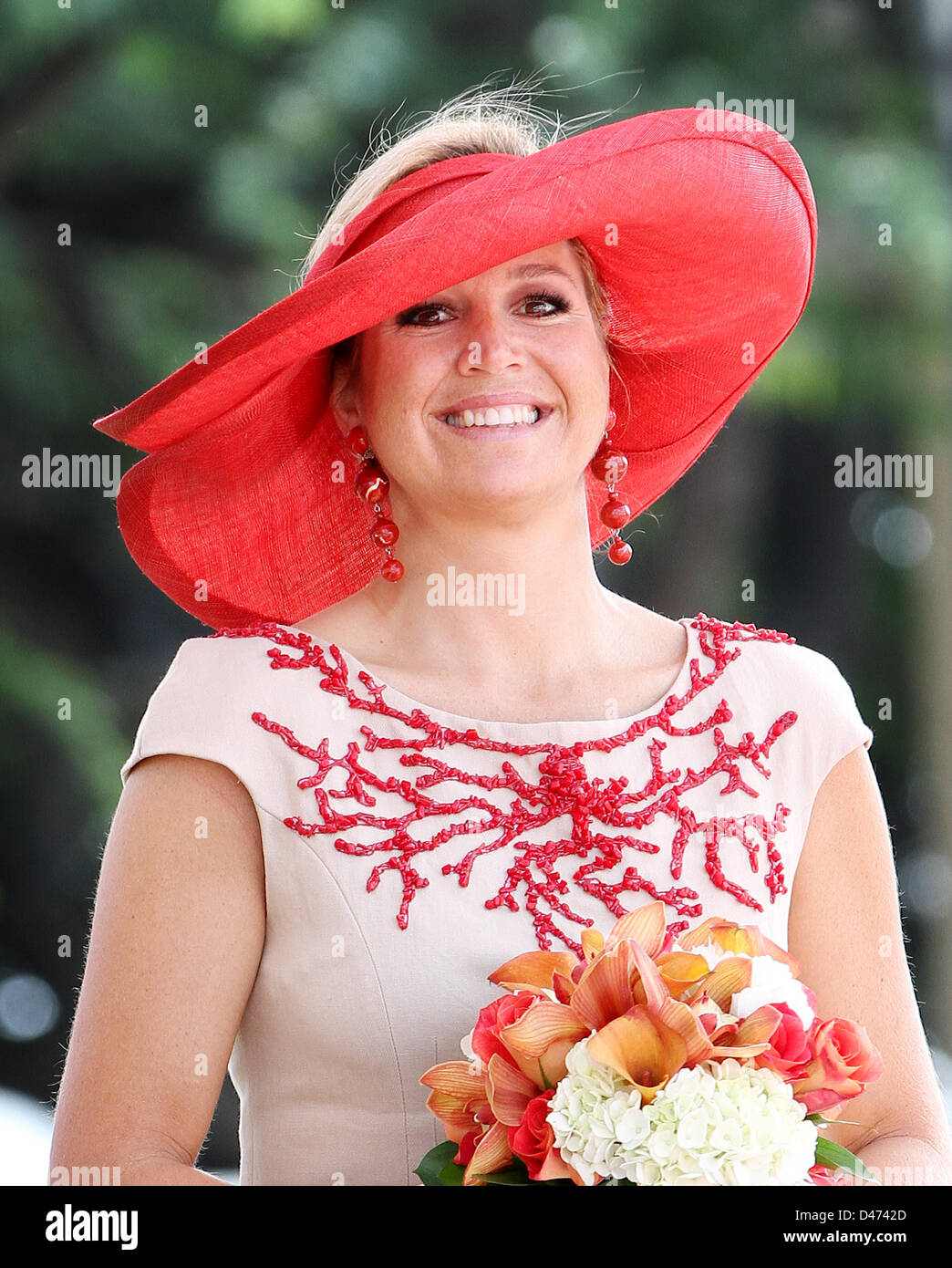 Queen Beatrix, Prince Willem-Alexander and Princess Maxima of The ...