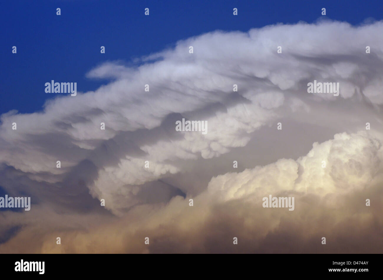 Nimbus cloud hi-res stock photography and images - Alamy