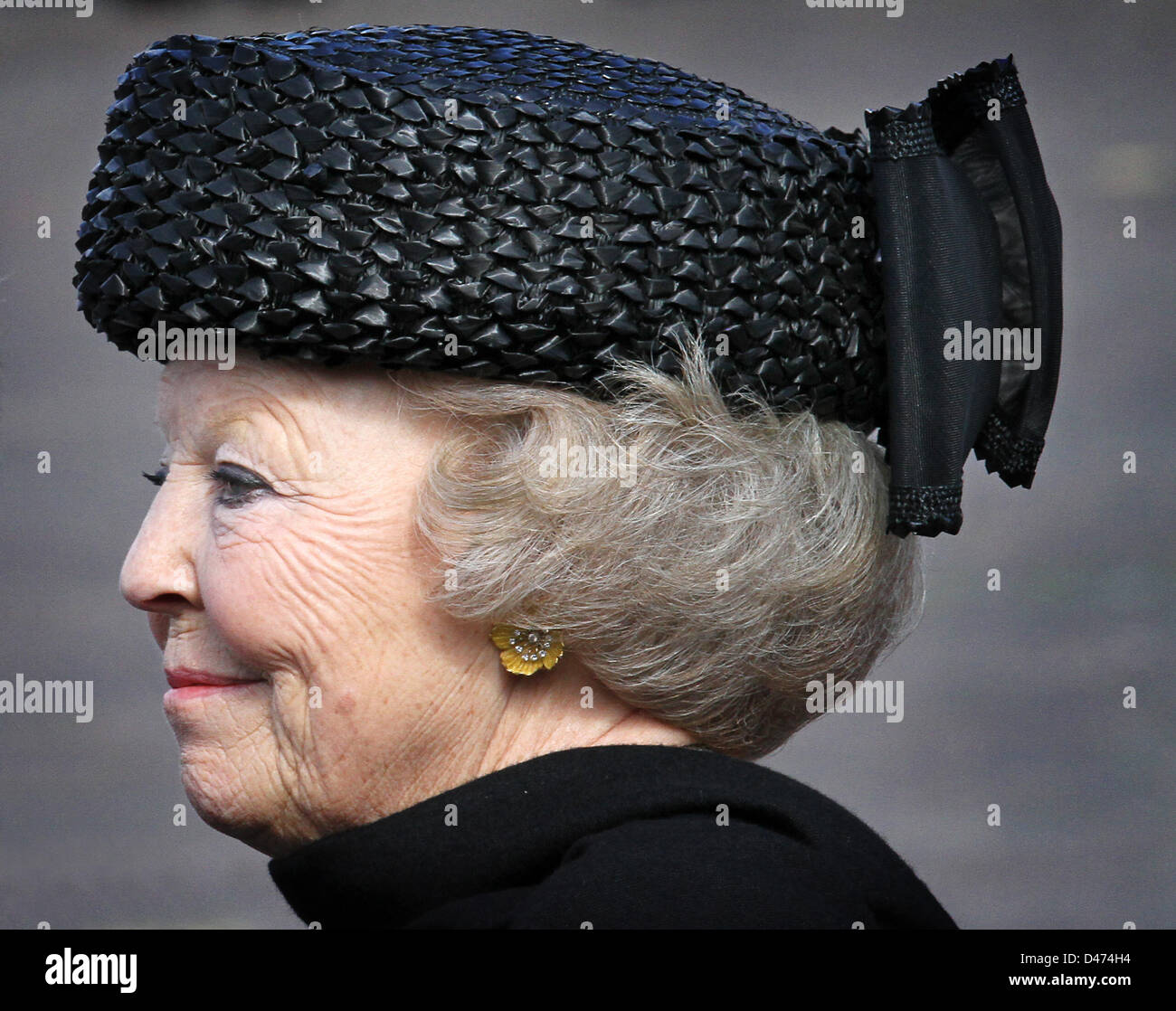 Queen Beatrix of The Netherlands and President Gul and his wife ...