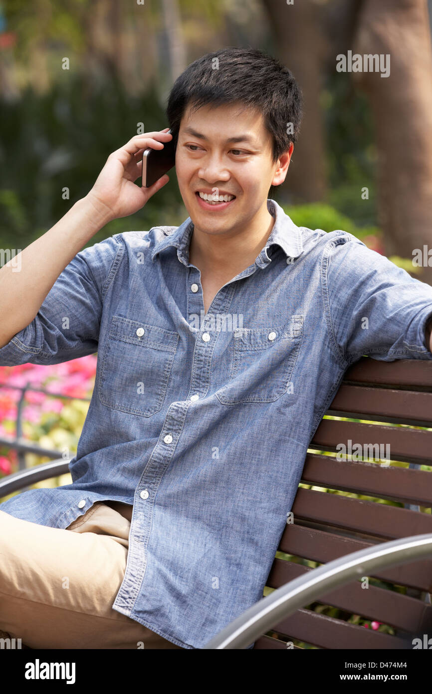 Chinese people talking hi-res stock photography and images - Alamy