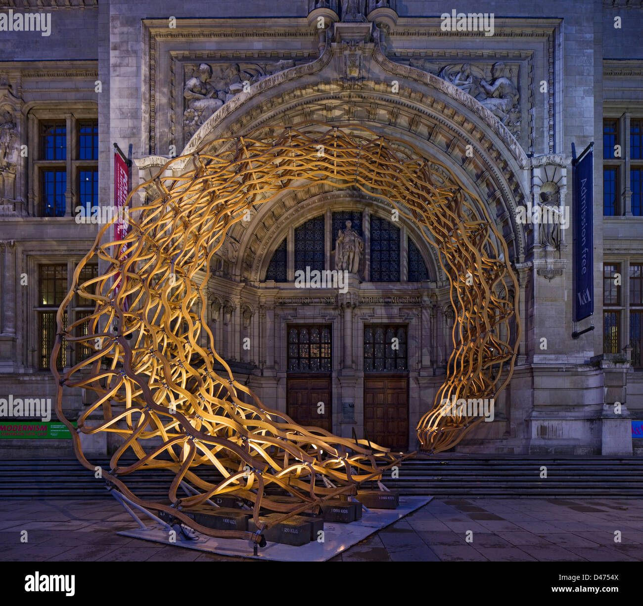 Timber Wave, Installation for London Design Festival 2011, London ...