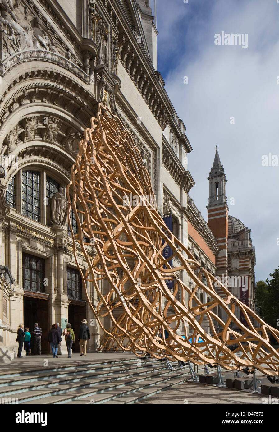 Timber Wave, Installation for London Design Festival 2011, London ...