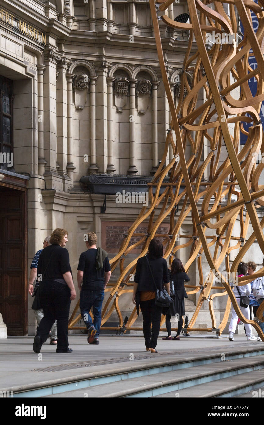 Timber Wave, Installation for London Design Festival 2011, London ...