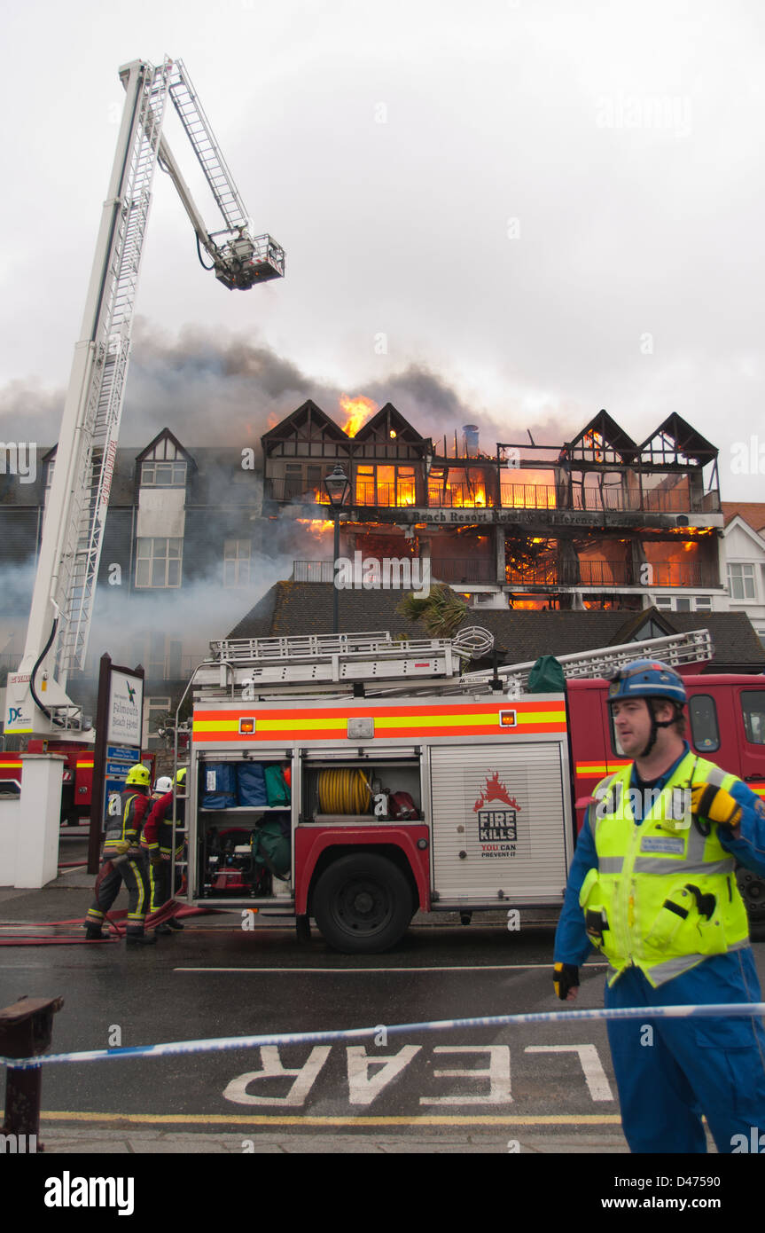 Fireman burning building hi-res stock photography and images - Alamy