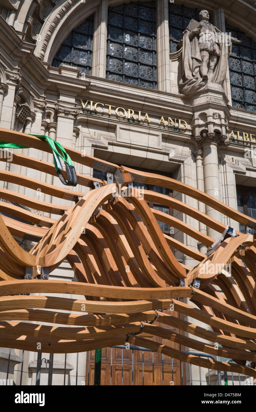 Timber Wave, Installation for London Design Festival 2011, London ...