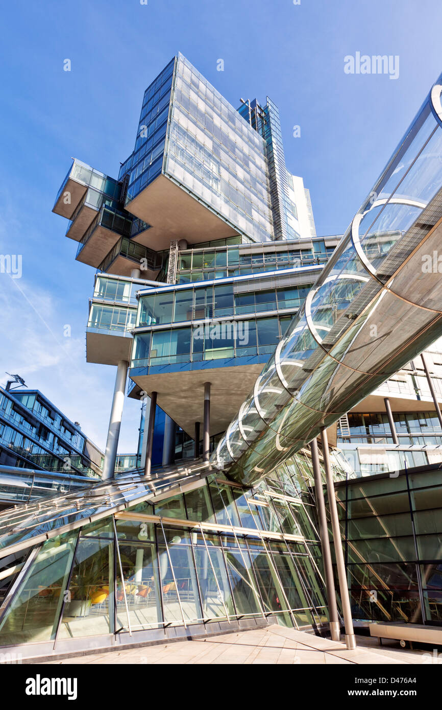 Deconstructivism architecture hi-res stock photography and images - Alamy
