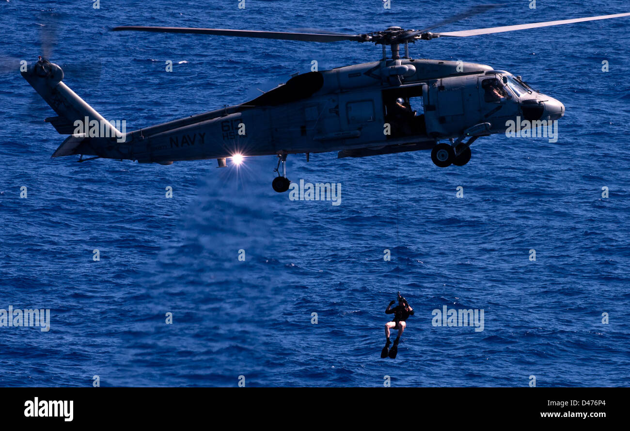 Search and rescue swimmer sar hi-res stock photography and images - Alamy