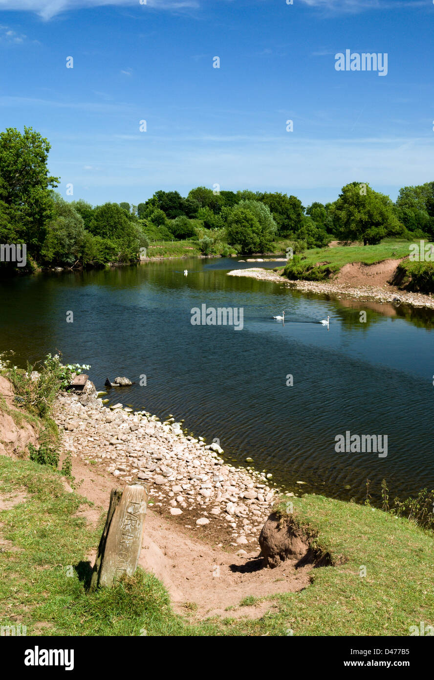 Usk valley walk near usk hi-res stock photography and images - Alamy
