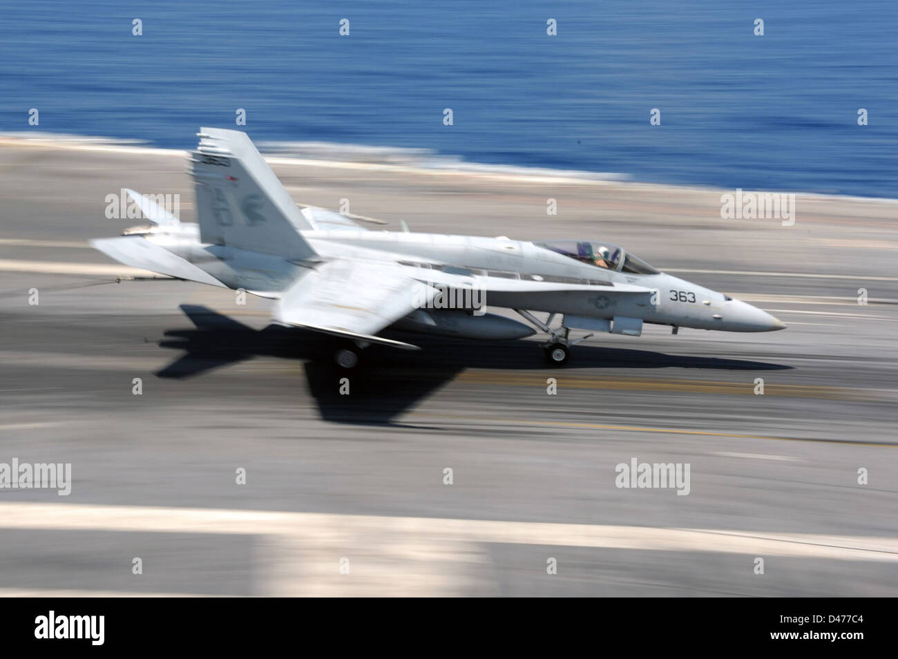 Us navy f a18e super hornet hi-res stock photography and images - Alamy