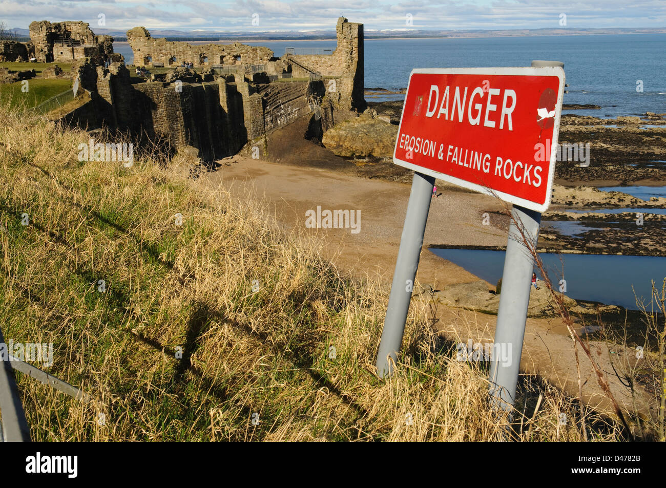 Scotland warning sign cliffs hi-res stock photography and images - Alamy