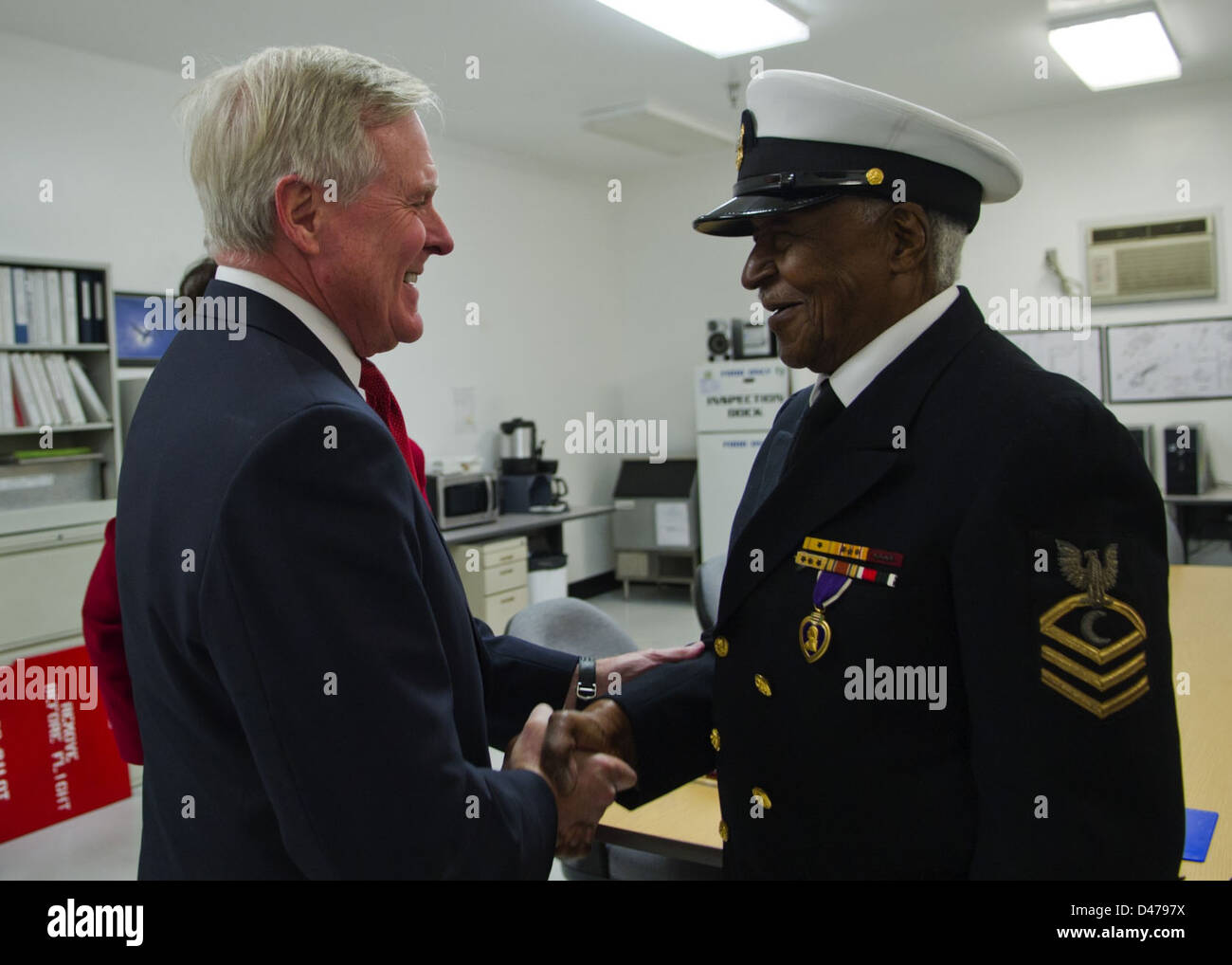 Navy and marine corps commendation medal hi-res stock photography and ...