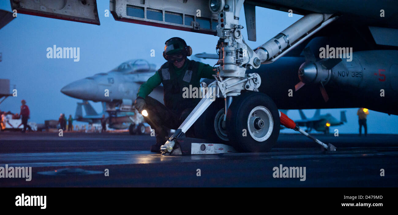 Launch mechanism hi-res stock photography and images - Alamy