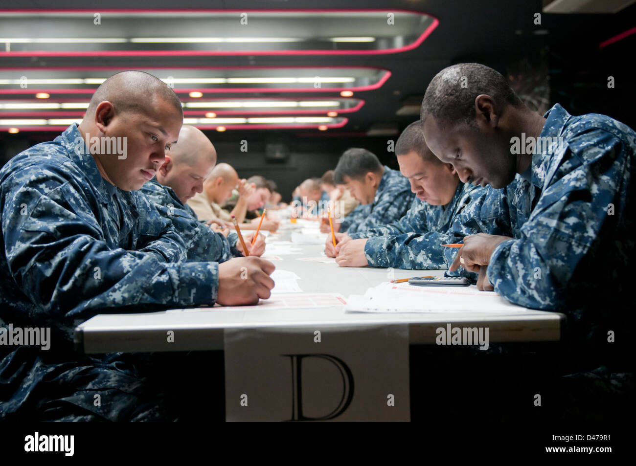 Sailors at Commander Fleet Activities Yokosuka (CFAY) in Japan take the ...