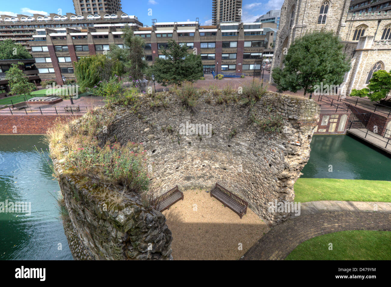 London wall barbican hi-res stock photography and images - Alamy
