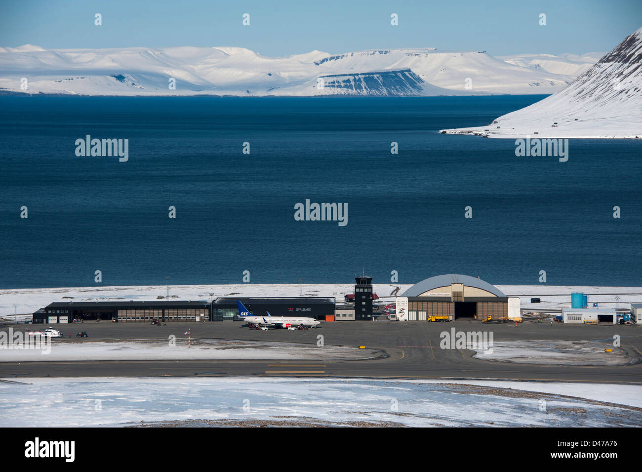 Svalbard airport hi-res stock photography and images - Alamy