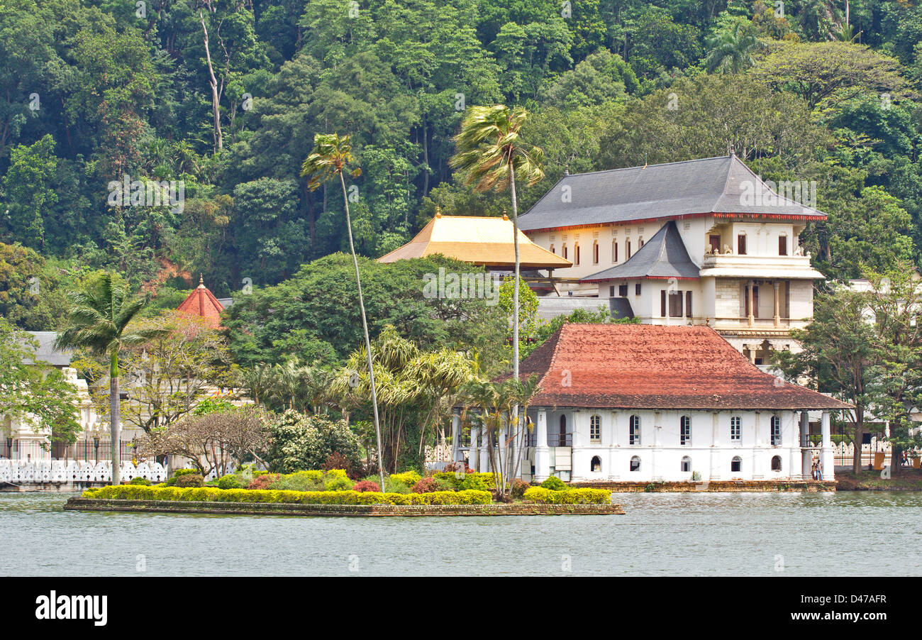 TEMPLE OF THE TOOTH IN KANDY SRI LANKA SHOWING THE LAKE AND ISLAND ...