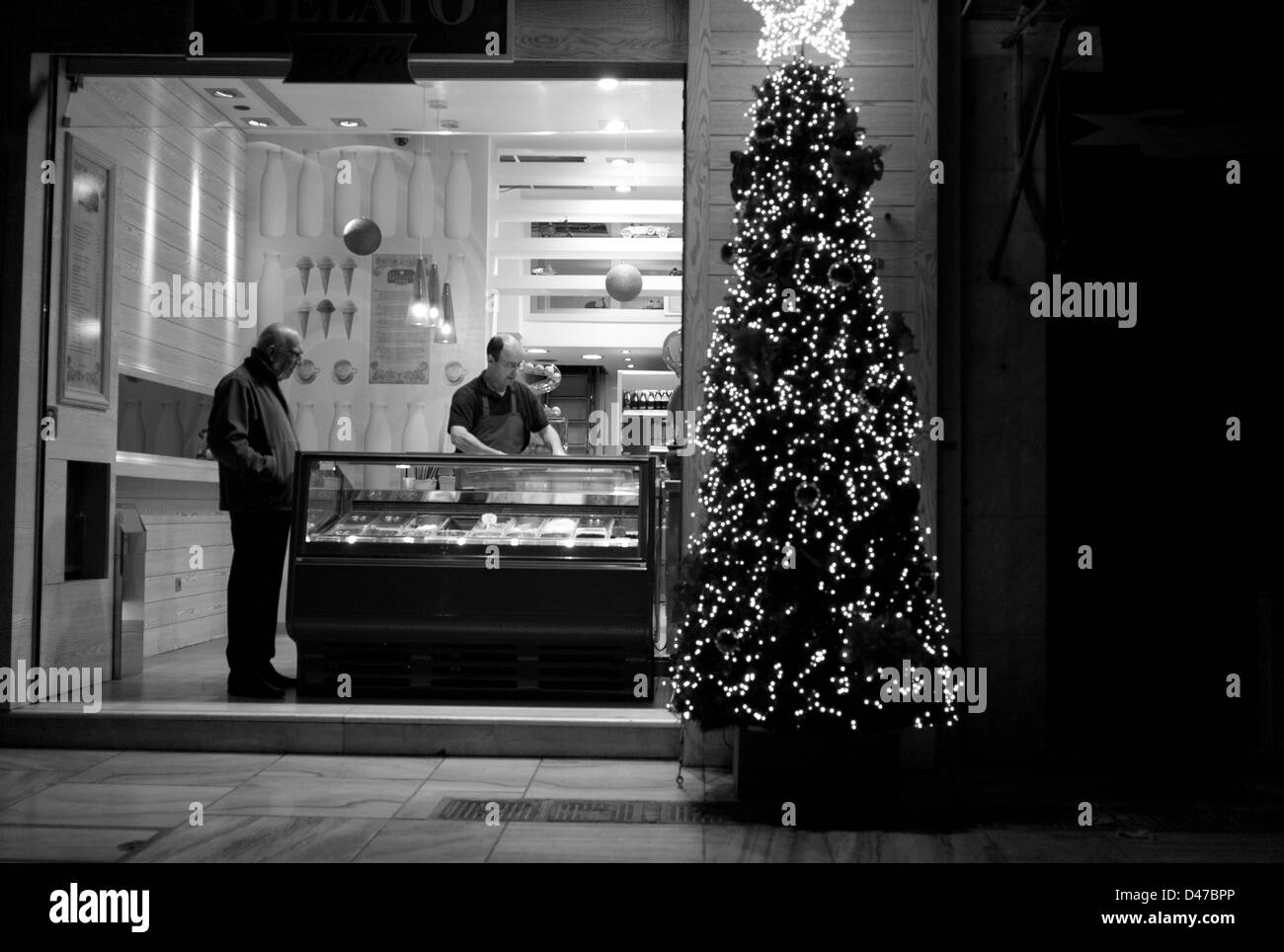 Ice cream parlor counter Black and White Stock Photos & Images - Alamy