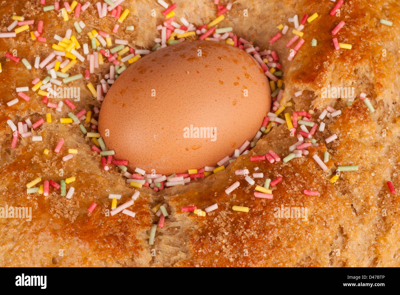 Mona traditional spanish cake hi-res stock photography and images - Alamy