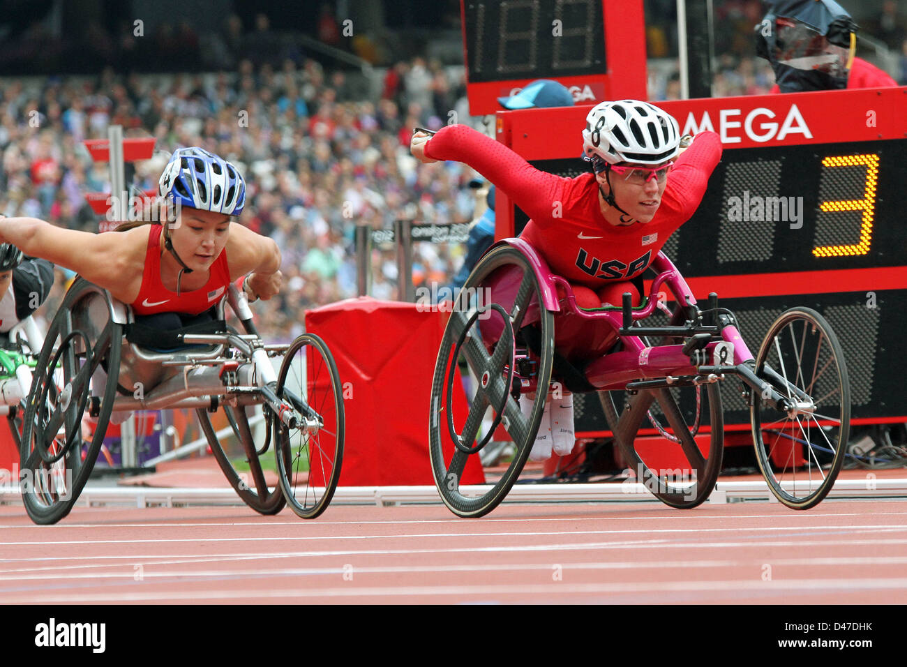 Shirley Reilly and Amanda McGrory of the USA in the womens 5000m T54 in ...