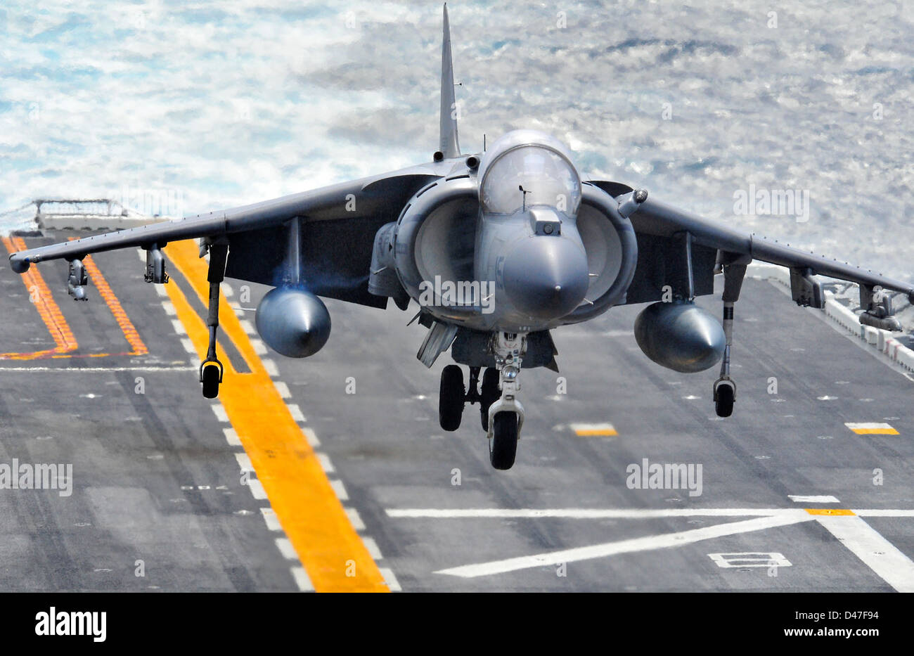 A Harrier approaches the flight deck Stock Photo - Alamy