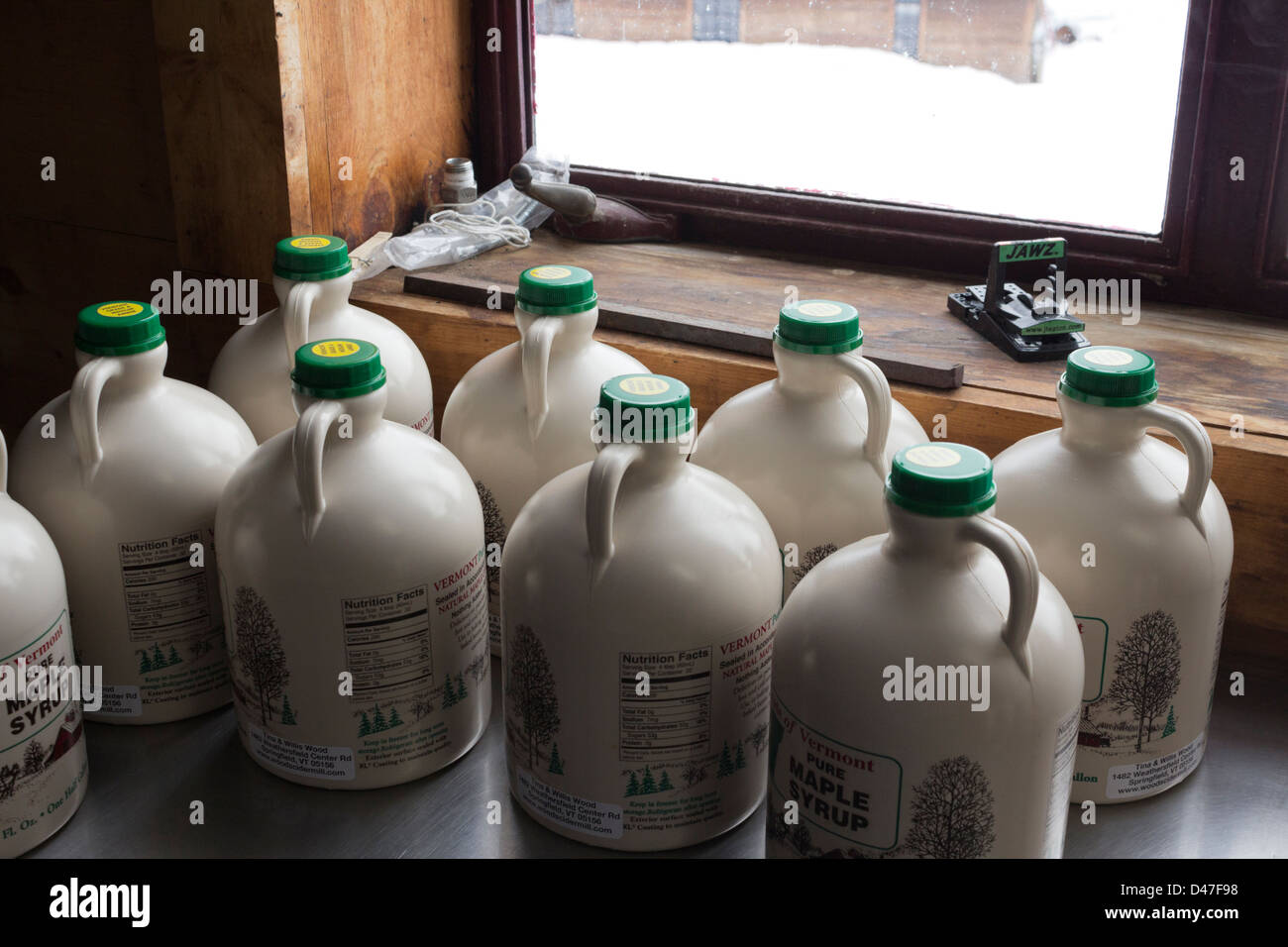 Maple syrup being made, Woods Cider Mill, Springfield, Vermont, USA ...