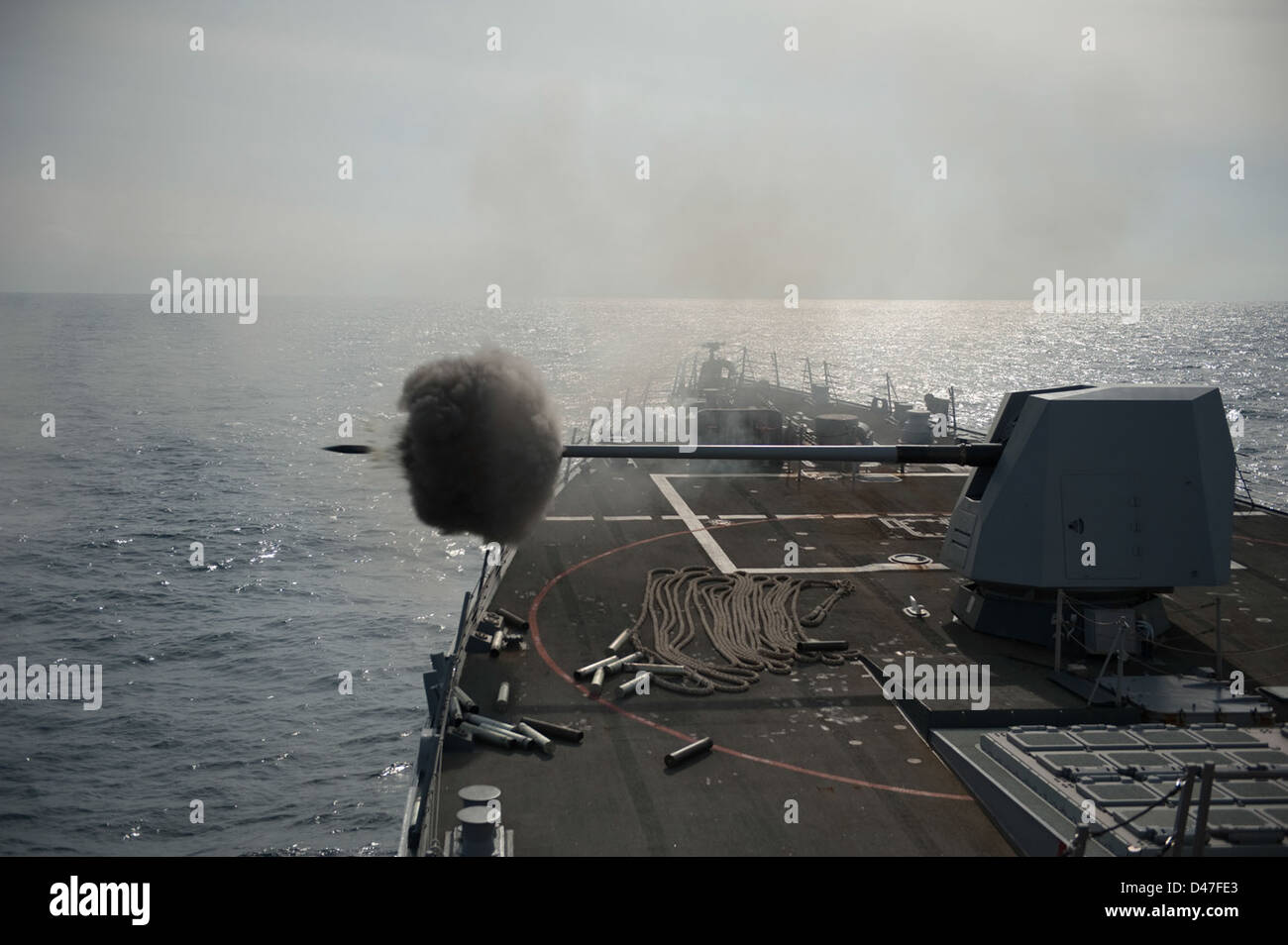 5 inch 54 caliber gun hi-res stock photography and images - Alamy