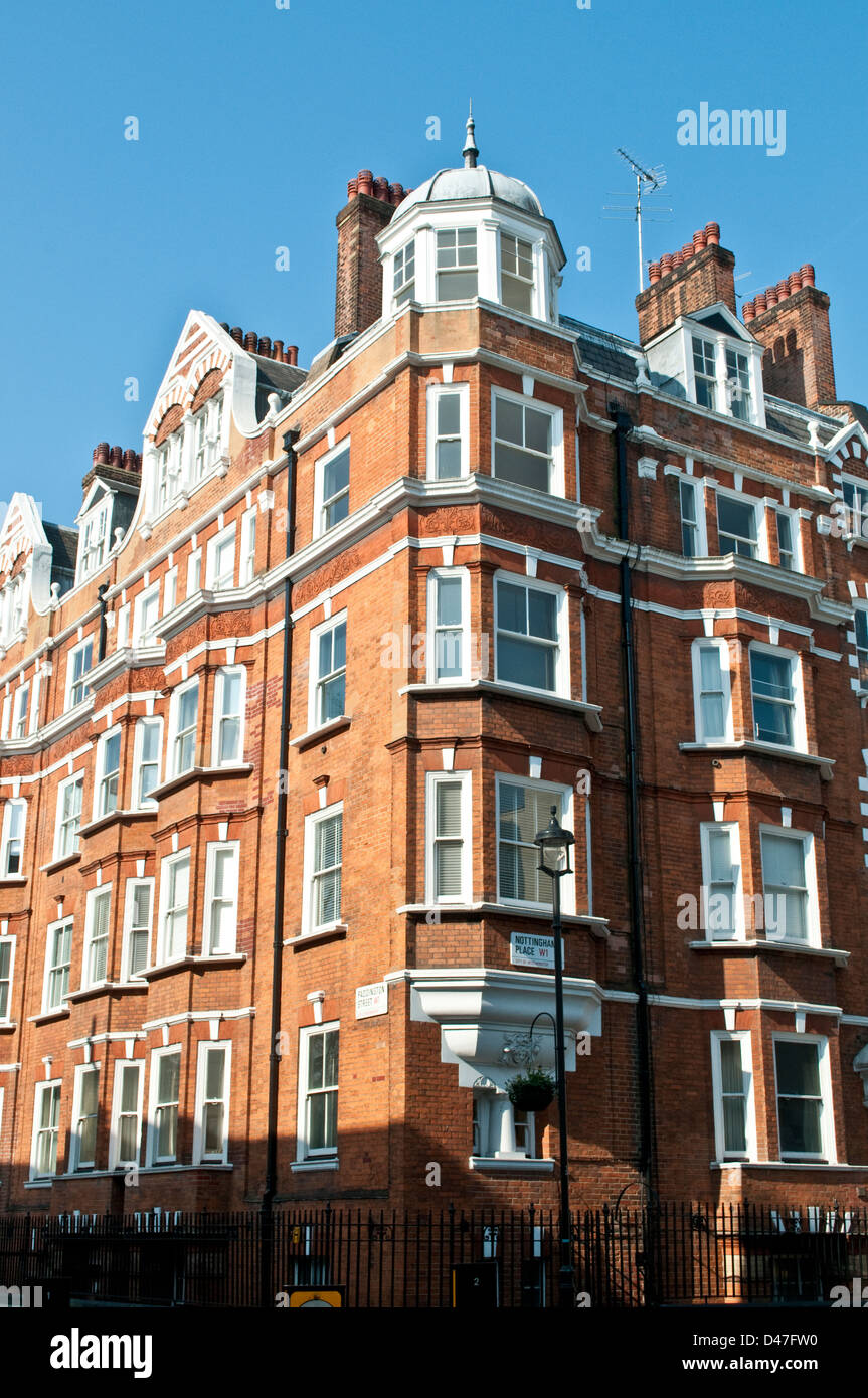 Red brick residential apartments hi-res stock photography and images ...