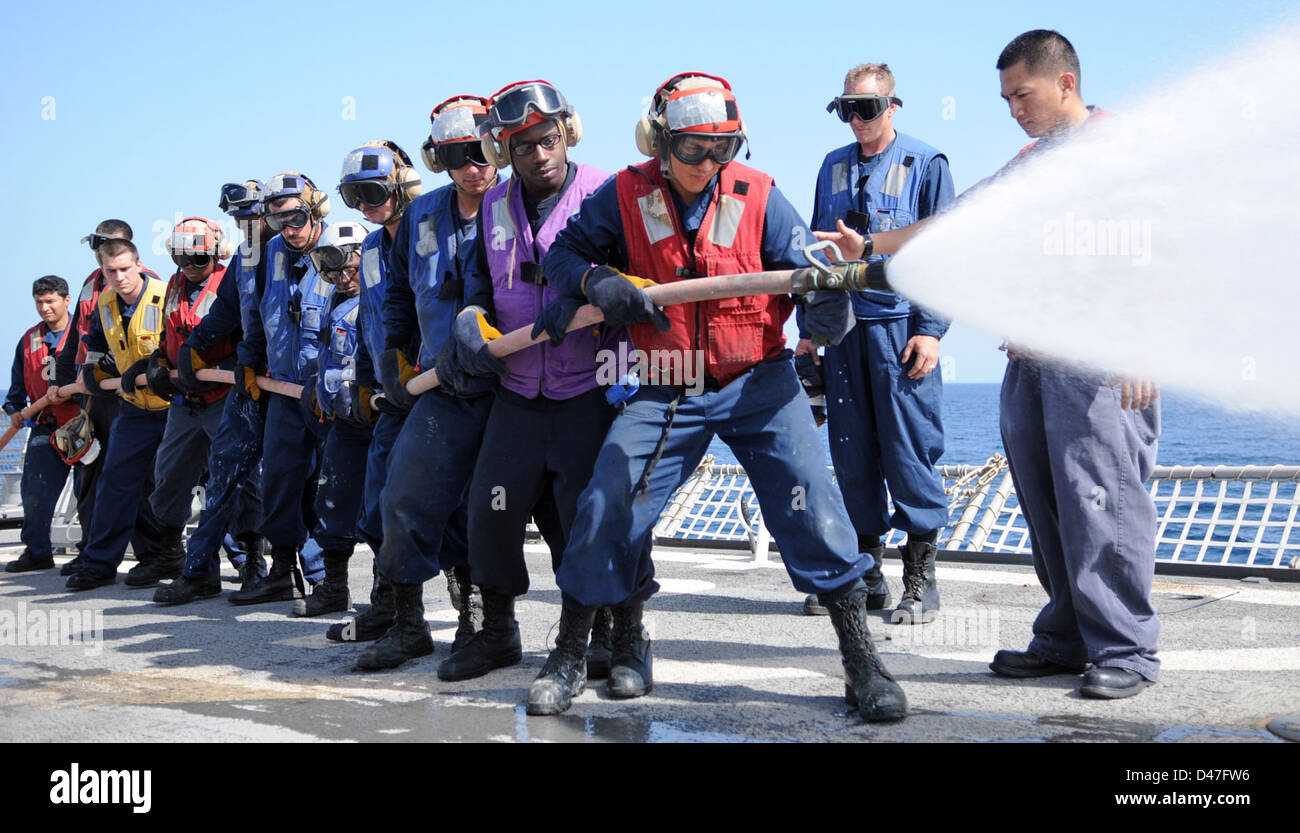 Fire hose handling techniques hi-res stock photography and images - Alamy