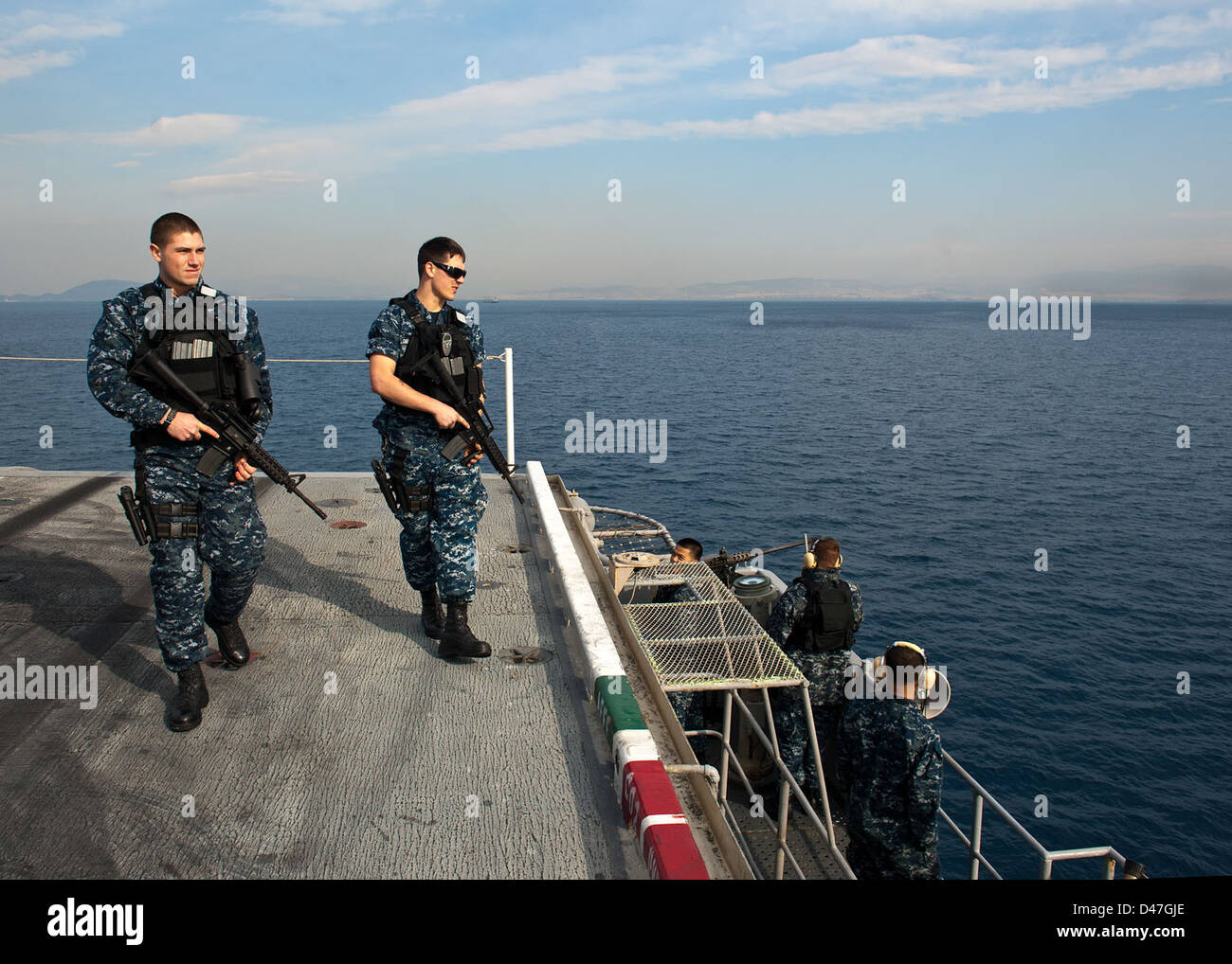 Topside navy ship hi-res stock photography and images - Alamy