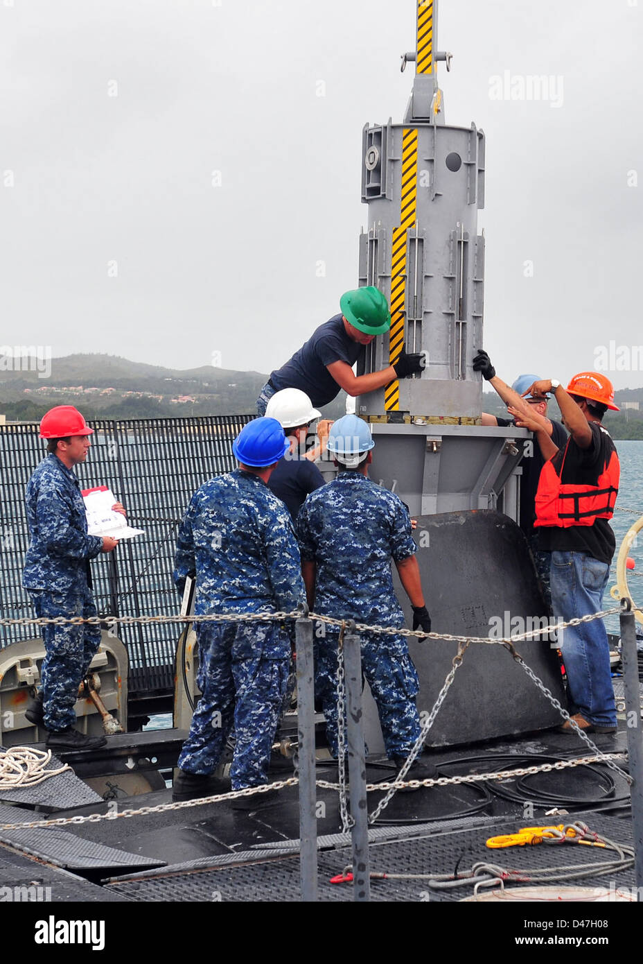Tomahawk land attack missile hi-res stock photography and images - Alamy