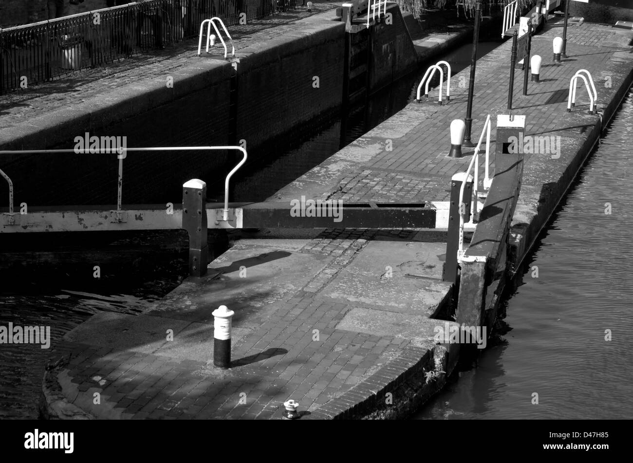 Lock gates on the Regents Canal at Camden in London, England Stock ...