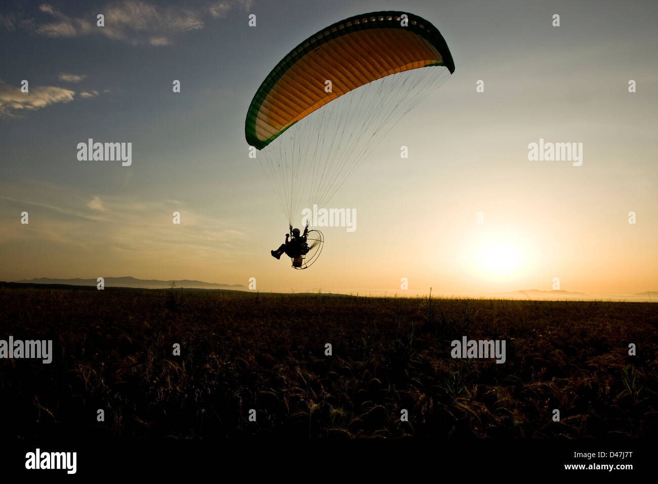 Power glider hi-res stock photography and images - Alamy