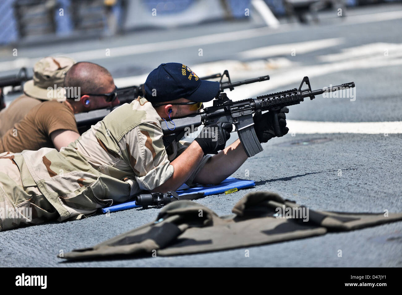 Visit boarding search and seizure vbss hi-res stock photography and ...