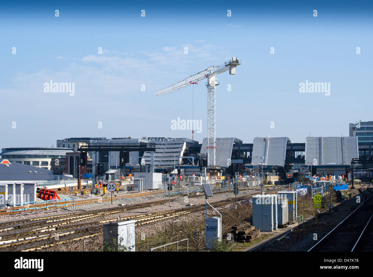 Reading railway station High Resolution Stock Photography and Images ...