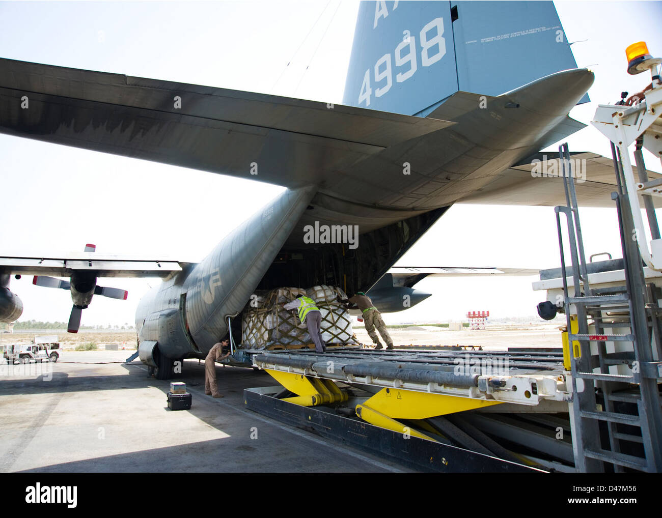 C 130 cargo loading hi-res stock photography and images - Alamy