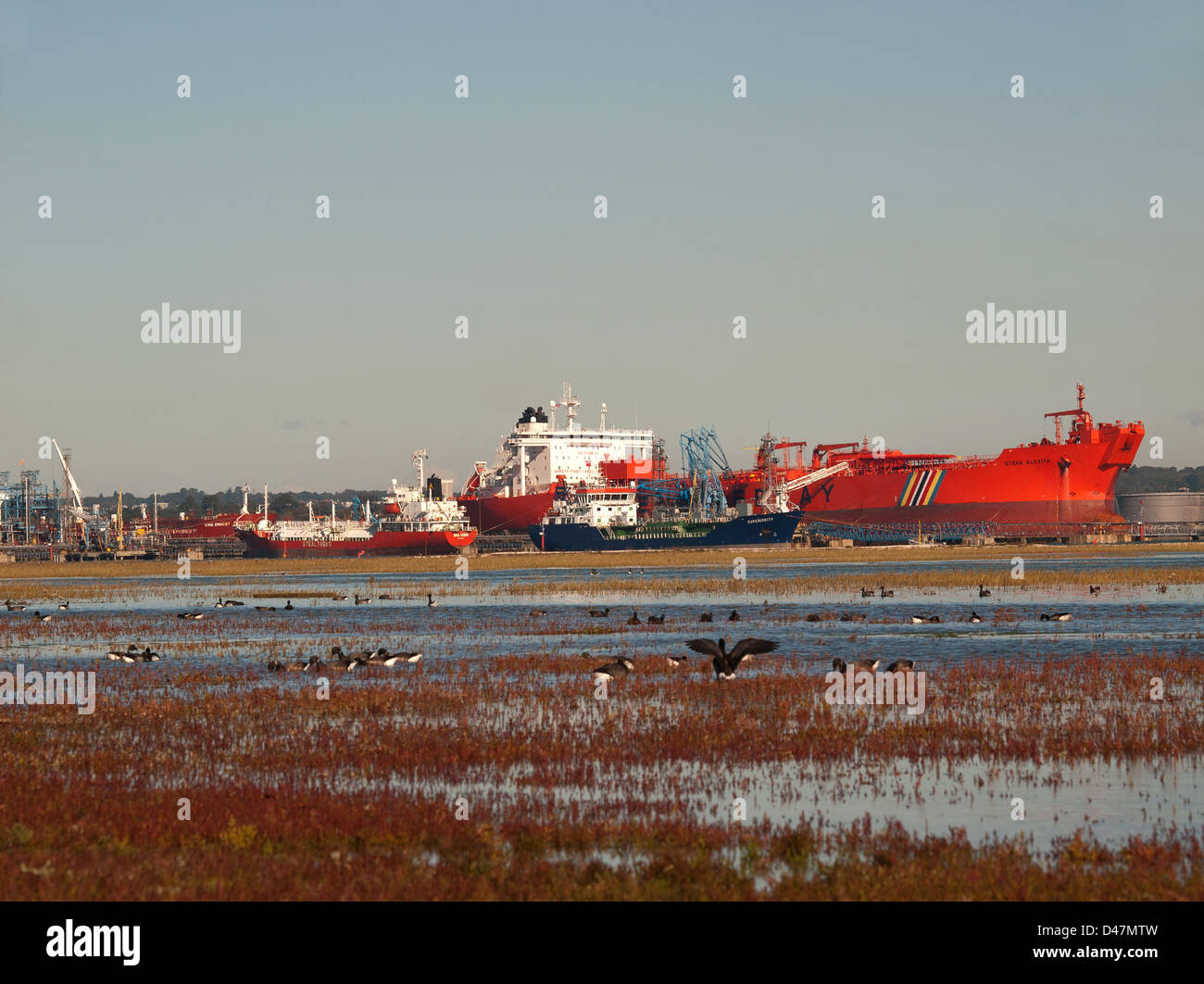 Fawley oil refinery hi-res stock photography and images - Alamy
