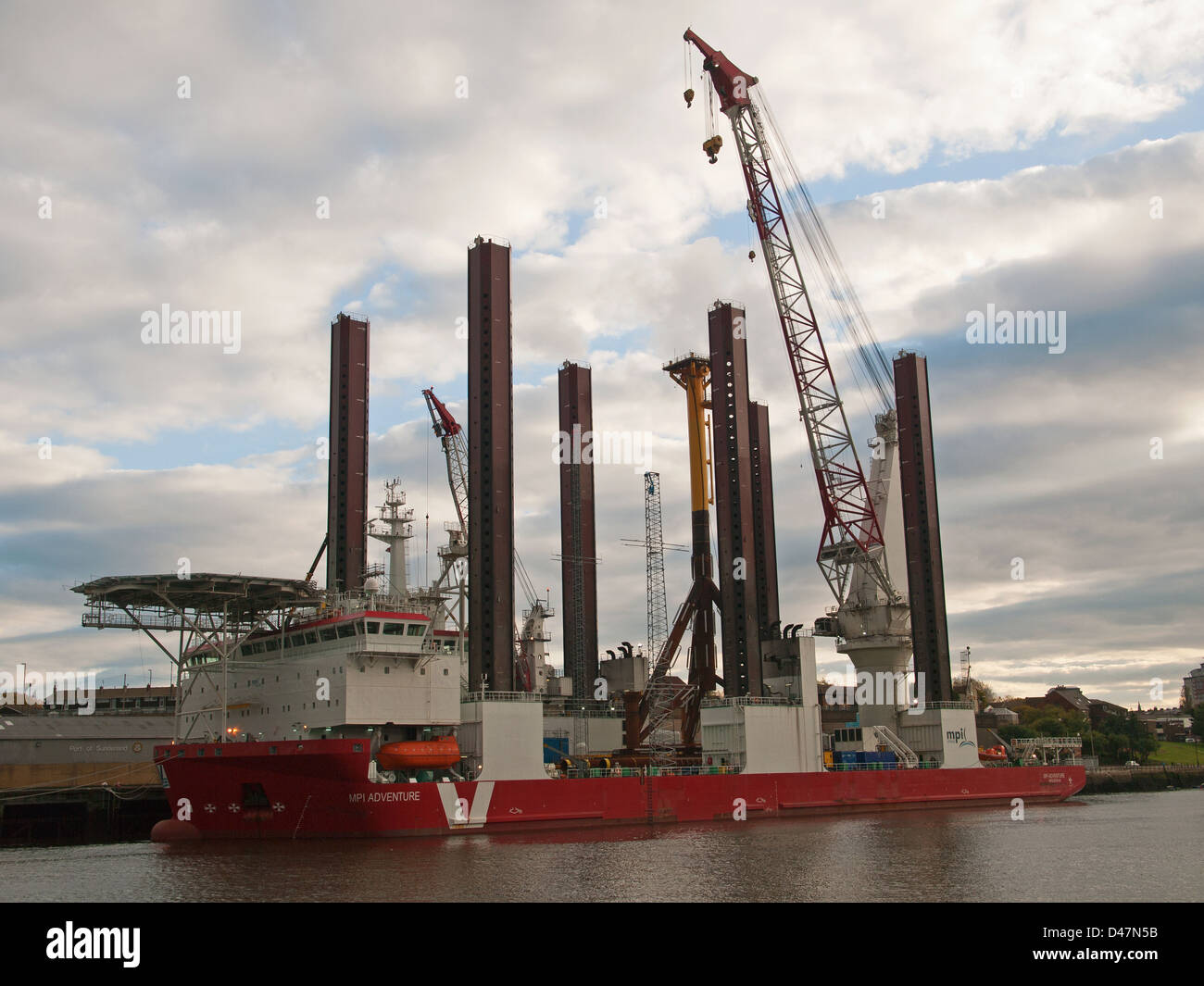 Wind turbine installation ship MPI Adventure berthed in Sunderland Tyne ...