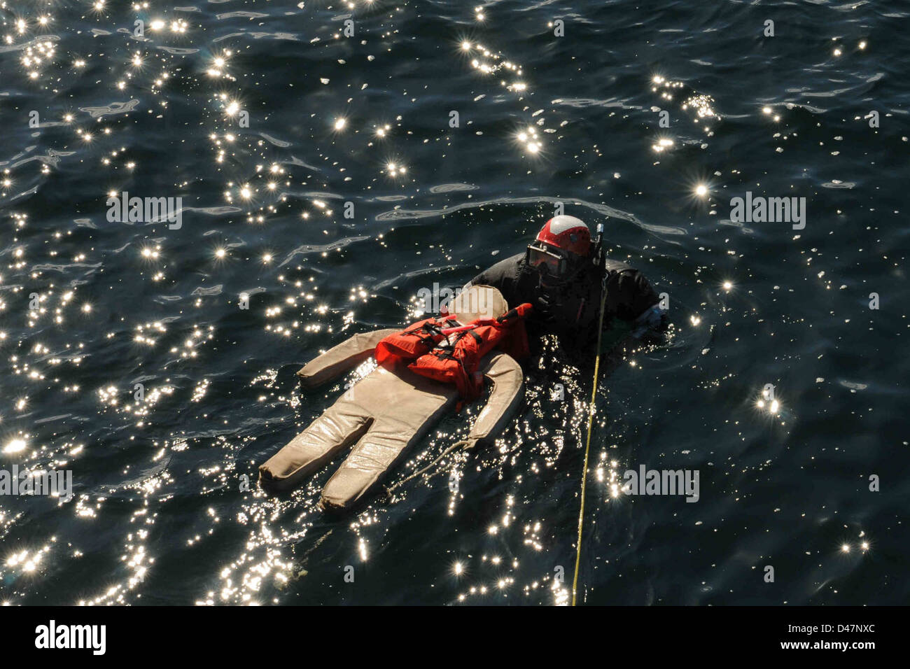 Us navy man overboard drill hi-res stock photography and images - Alamy