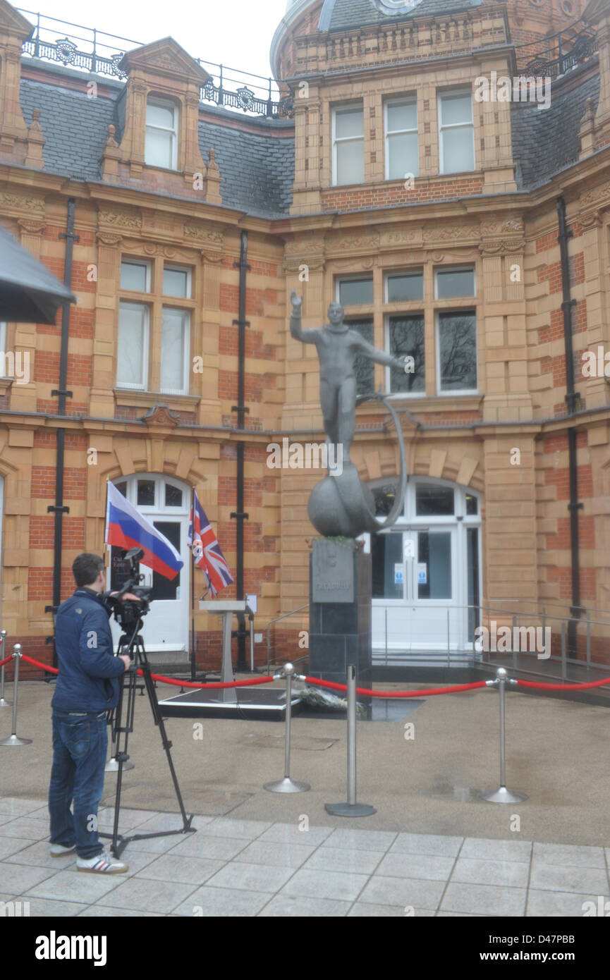 Yuri gagarin statue unveiled hi-res stock photography and images - Alamy