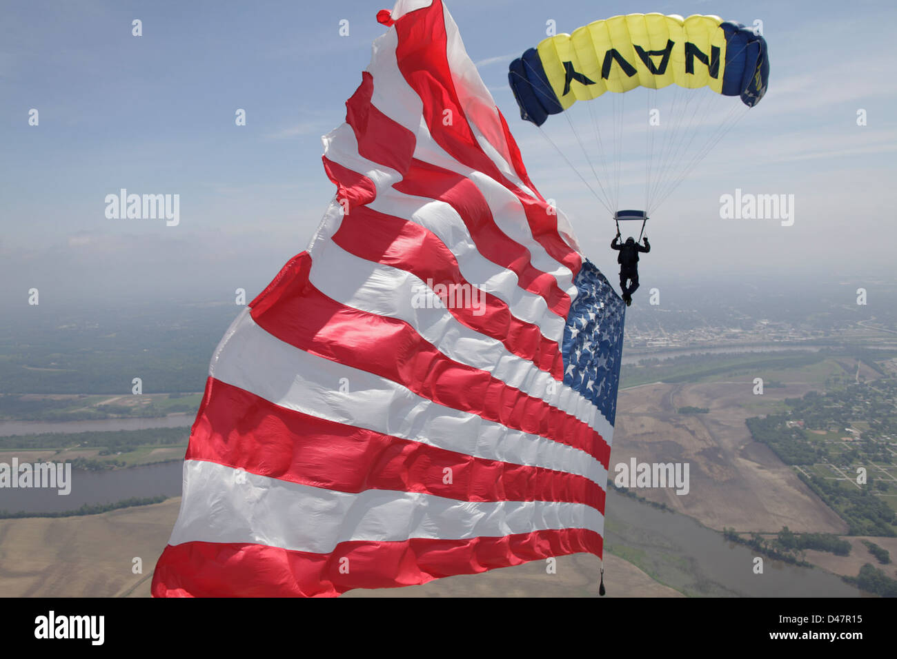 Precision parachute team from hi-res stock photography and images - Alamy