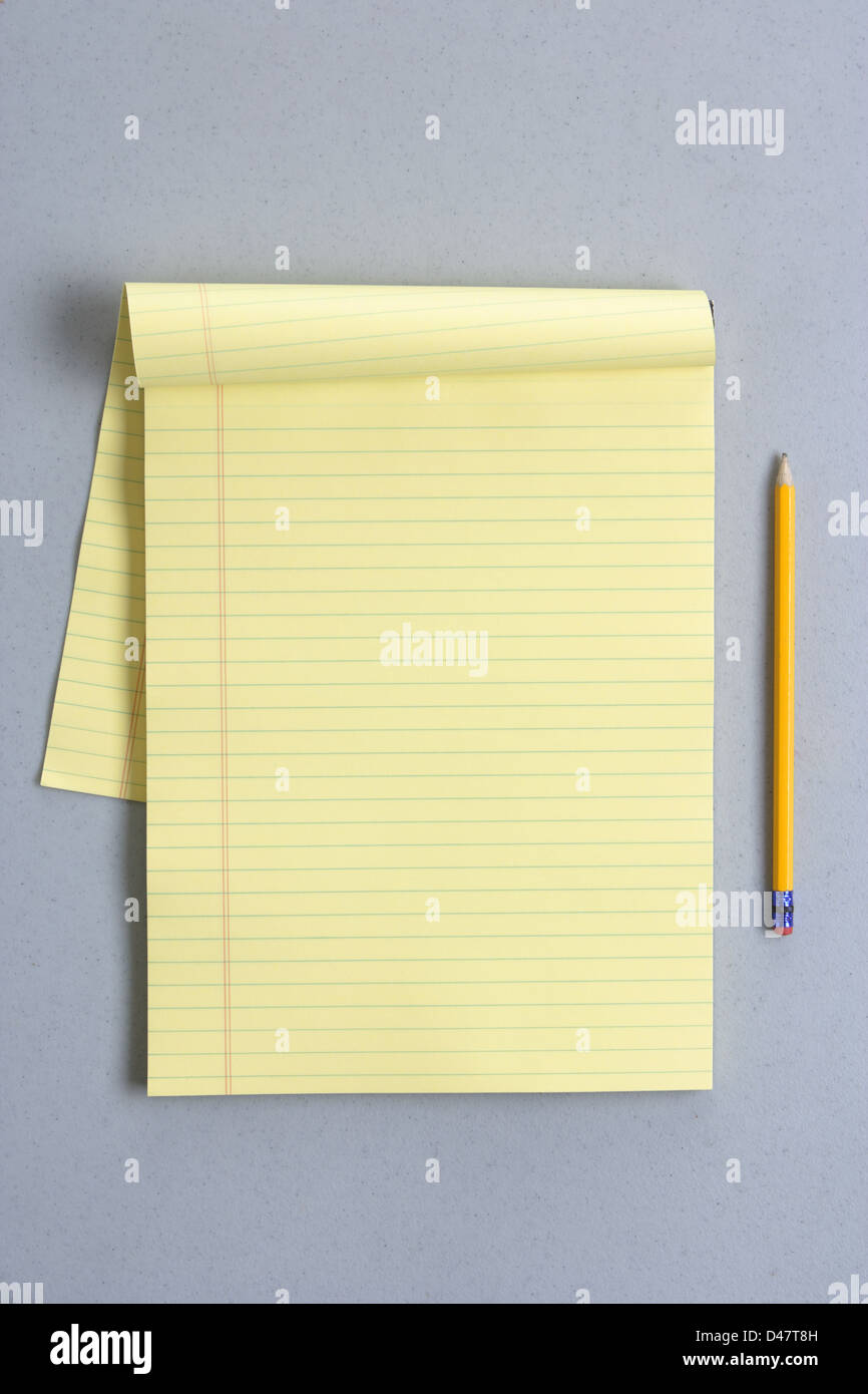 Blank legal pad with pencil Stock Photo - Alamy