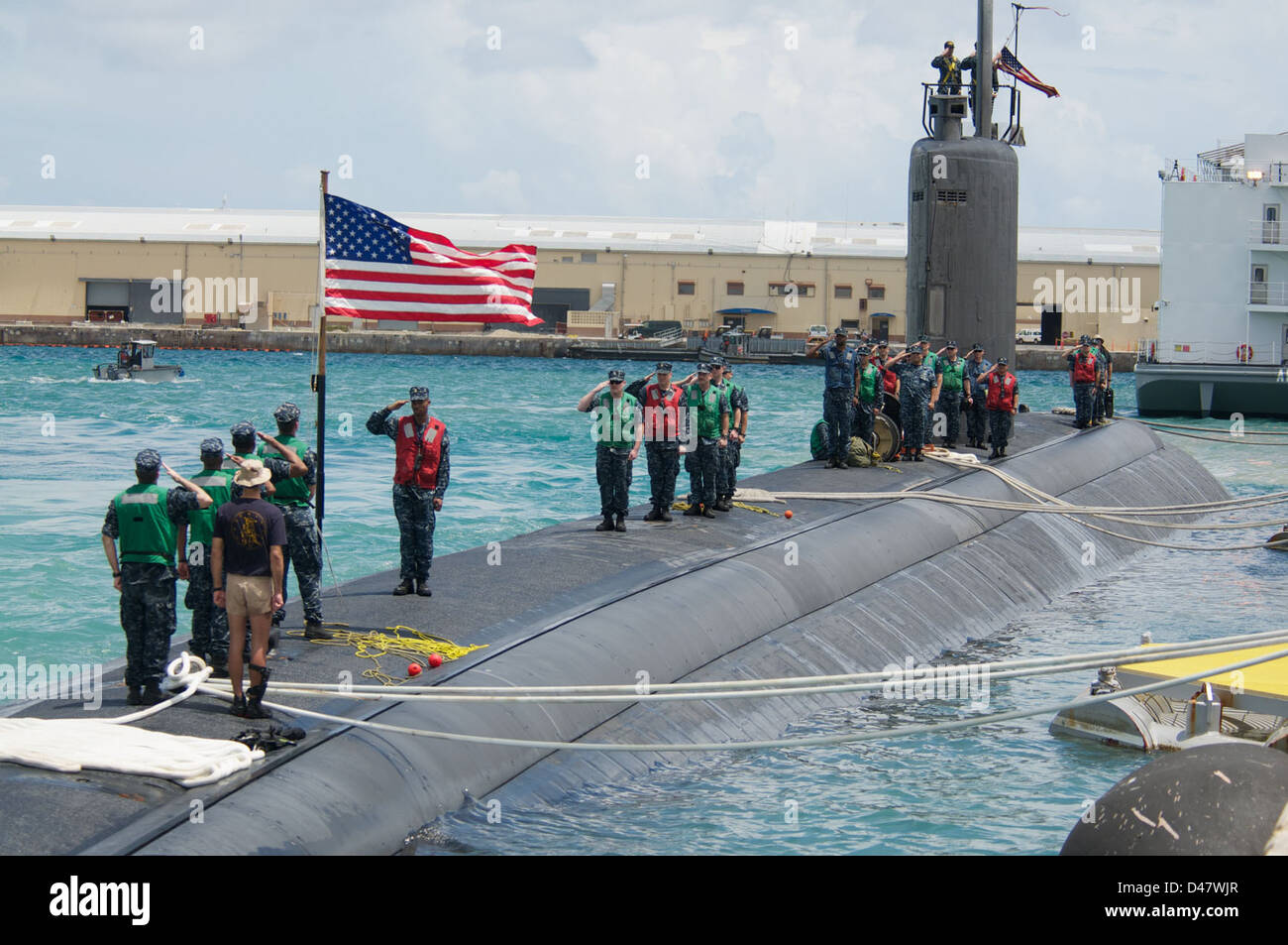 The USS Columbus (SSN 762), a Los Angeles-class fast attack submarine ...