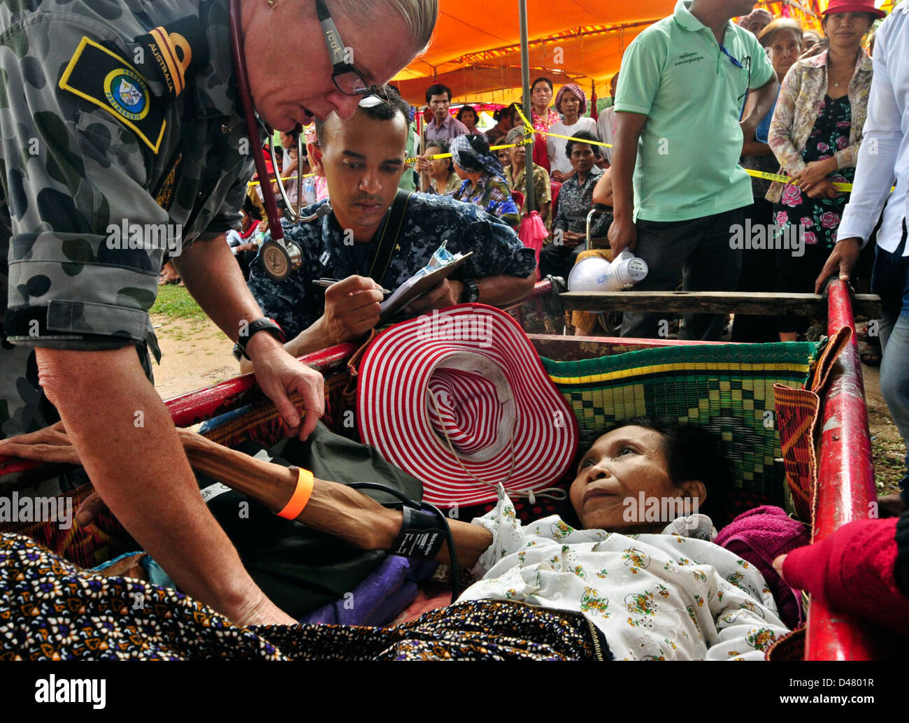 Army medical examination hi-res stock photography and images - Alamy